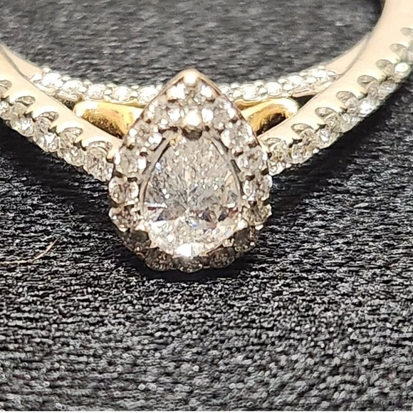 Zales | Jewelry | Enchanted Disney 4k Wgold Pear Diamond Halo Princess ...